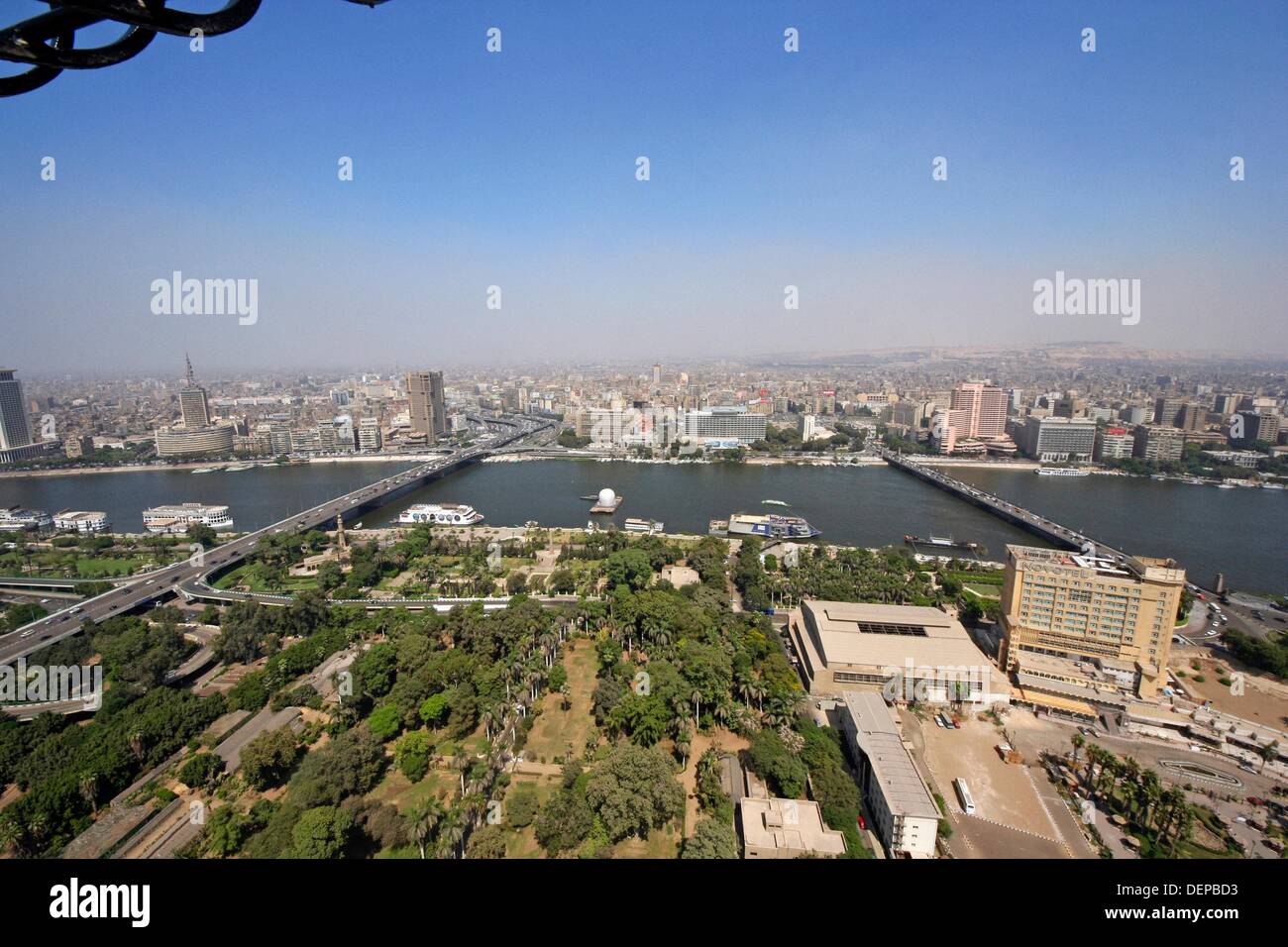 Mean view hi-res stock photography and images - Alamy