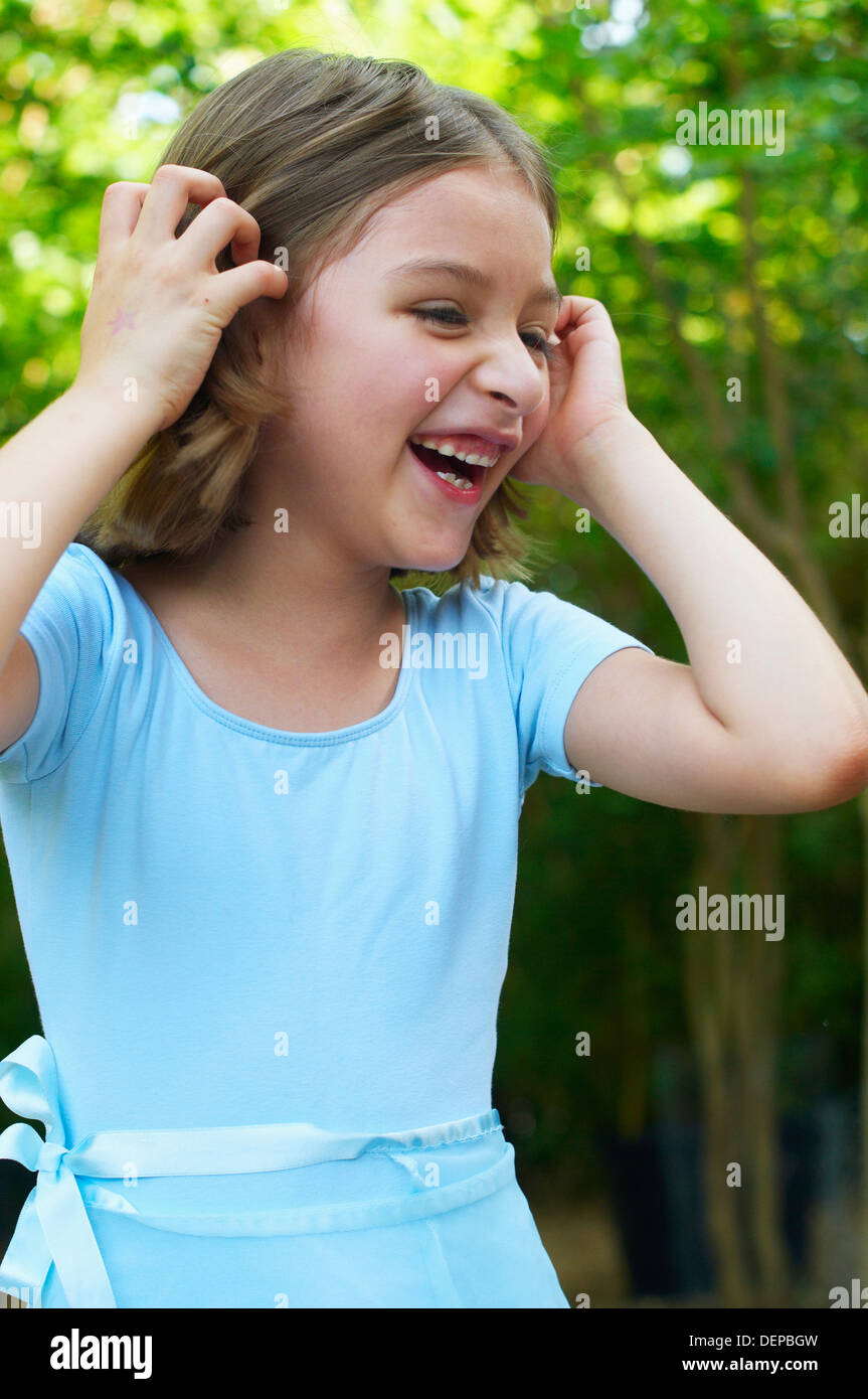 Girl laughing hi-res stock photography and images - Alamy