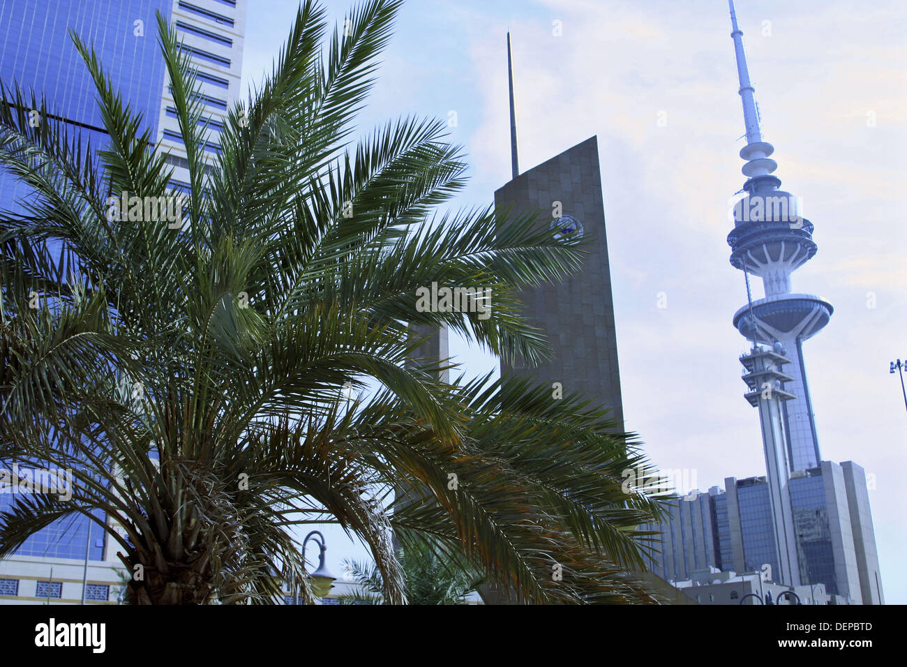 Liberation tower kuwait hi-res stock photography and images - Alamy