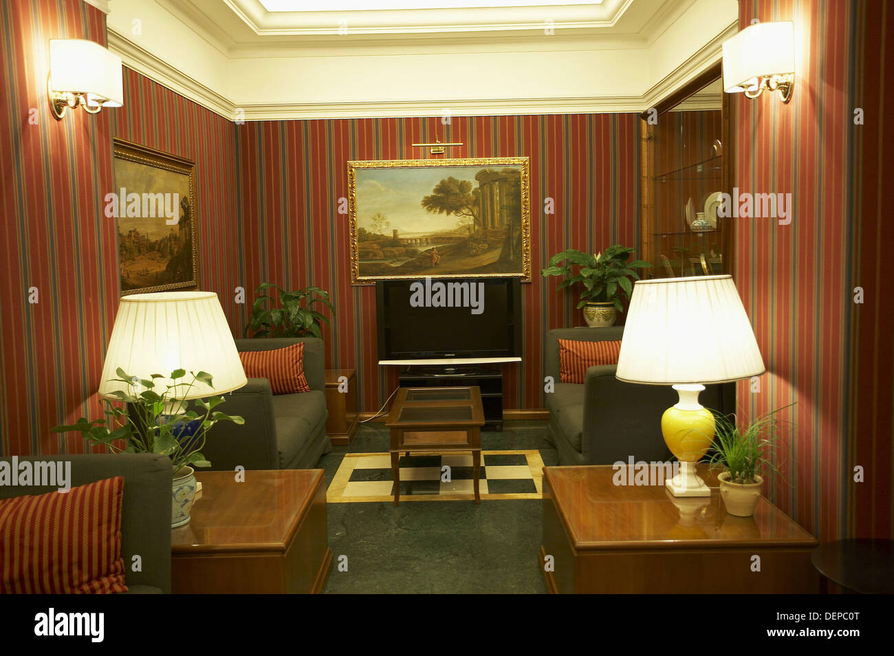 Rome italy hotel lobby hi-res stock photography and images - Alamy