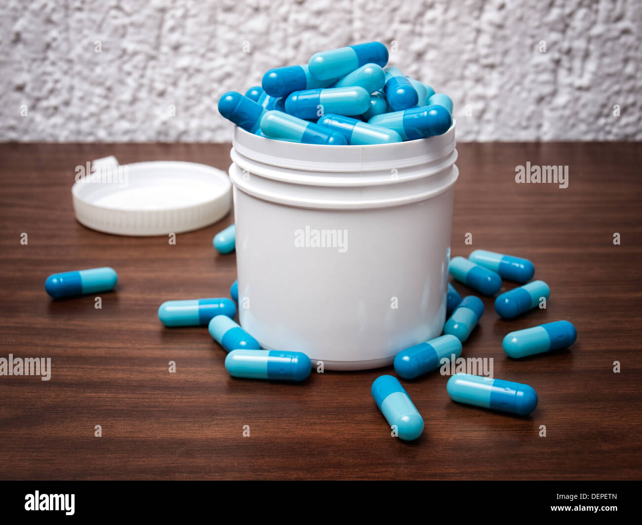 Blue pill box hi-res stock photography and images - Alamy