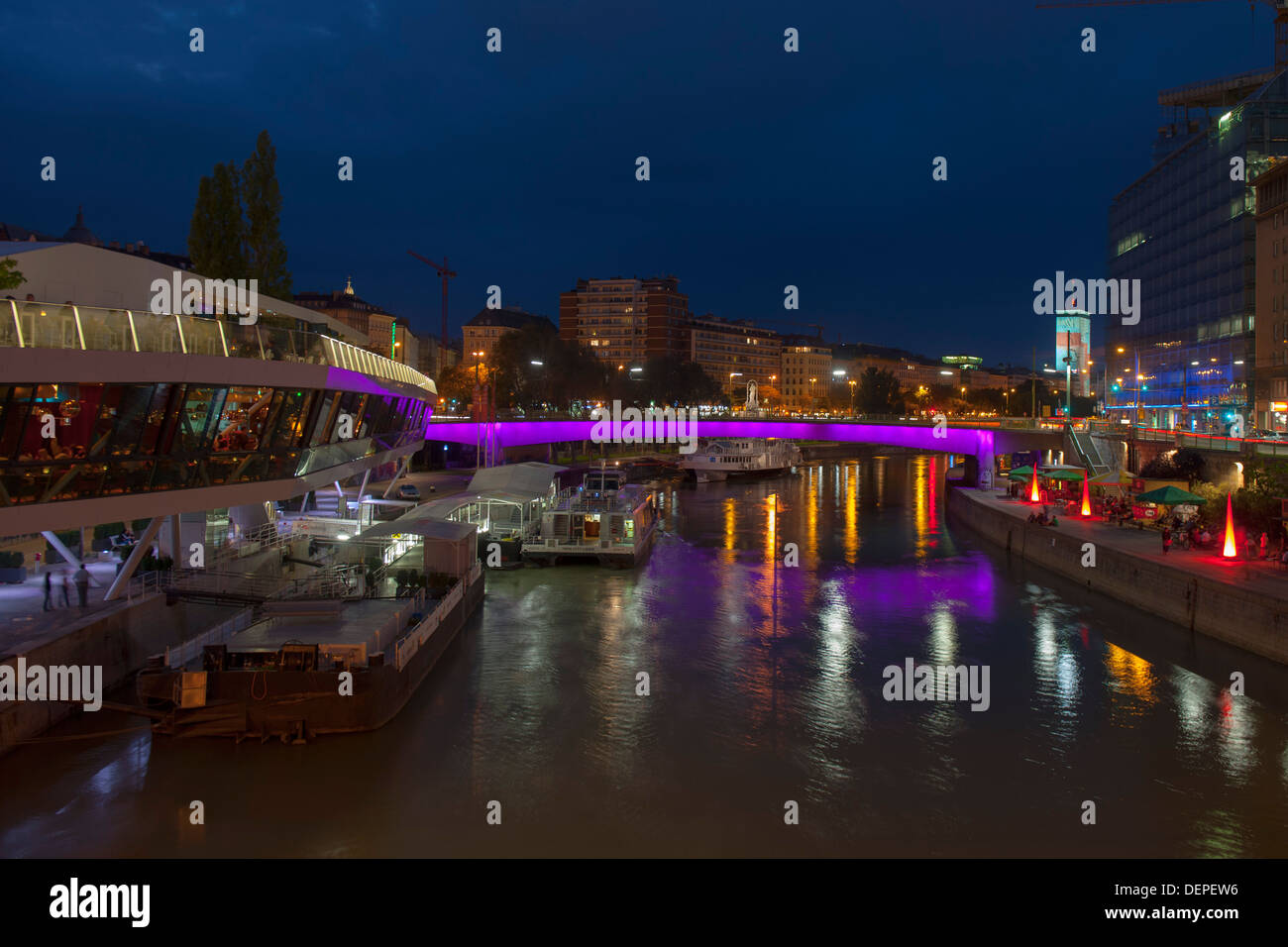 über den fluss wien hi-res stock photography and images - Alamy