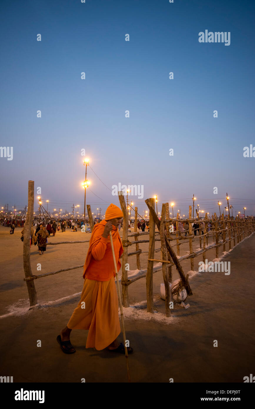 Indian man walking side view hi-res stock photography and images - Alamy