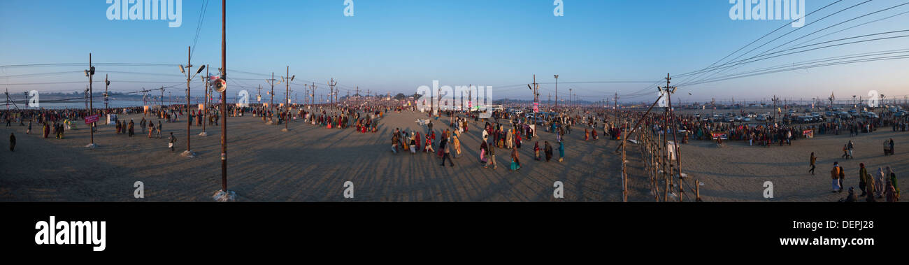 Kumbh mela crowd hi-res stock photography and images - Alamy