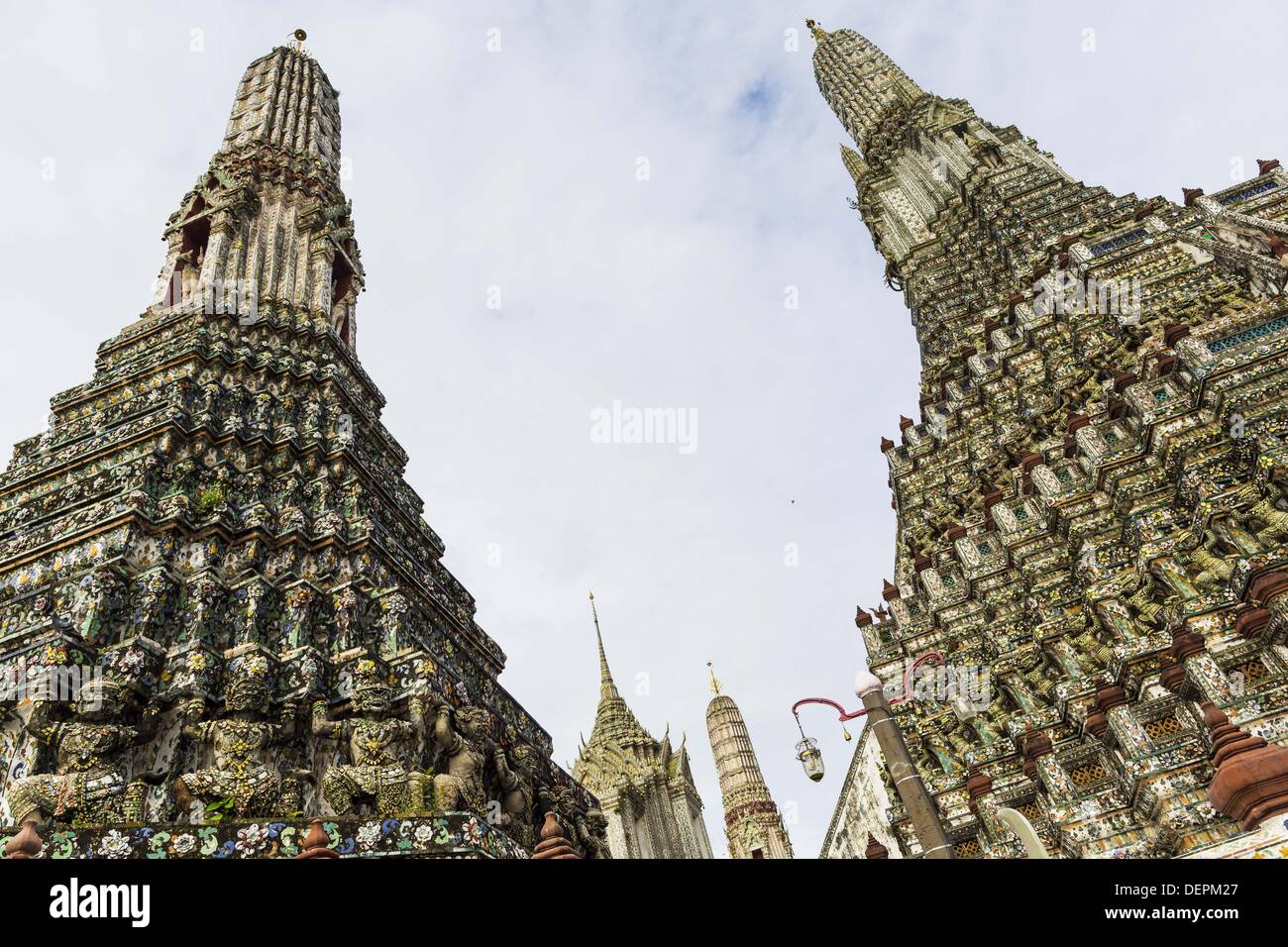 Central prang khmer style tower hi-res stock photography and images - Alamy