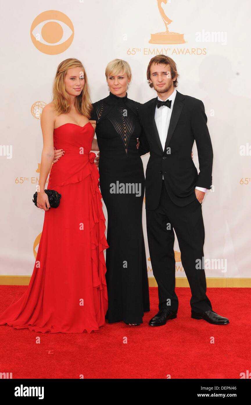 Los Angeles, CA. 22nd Sep, 2013. Dylan Penn, Robin Wright, Hopper Penn ...