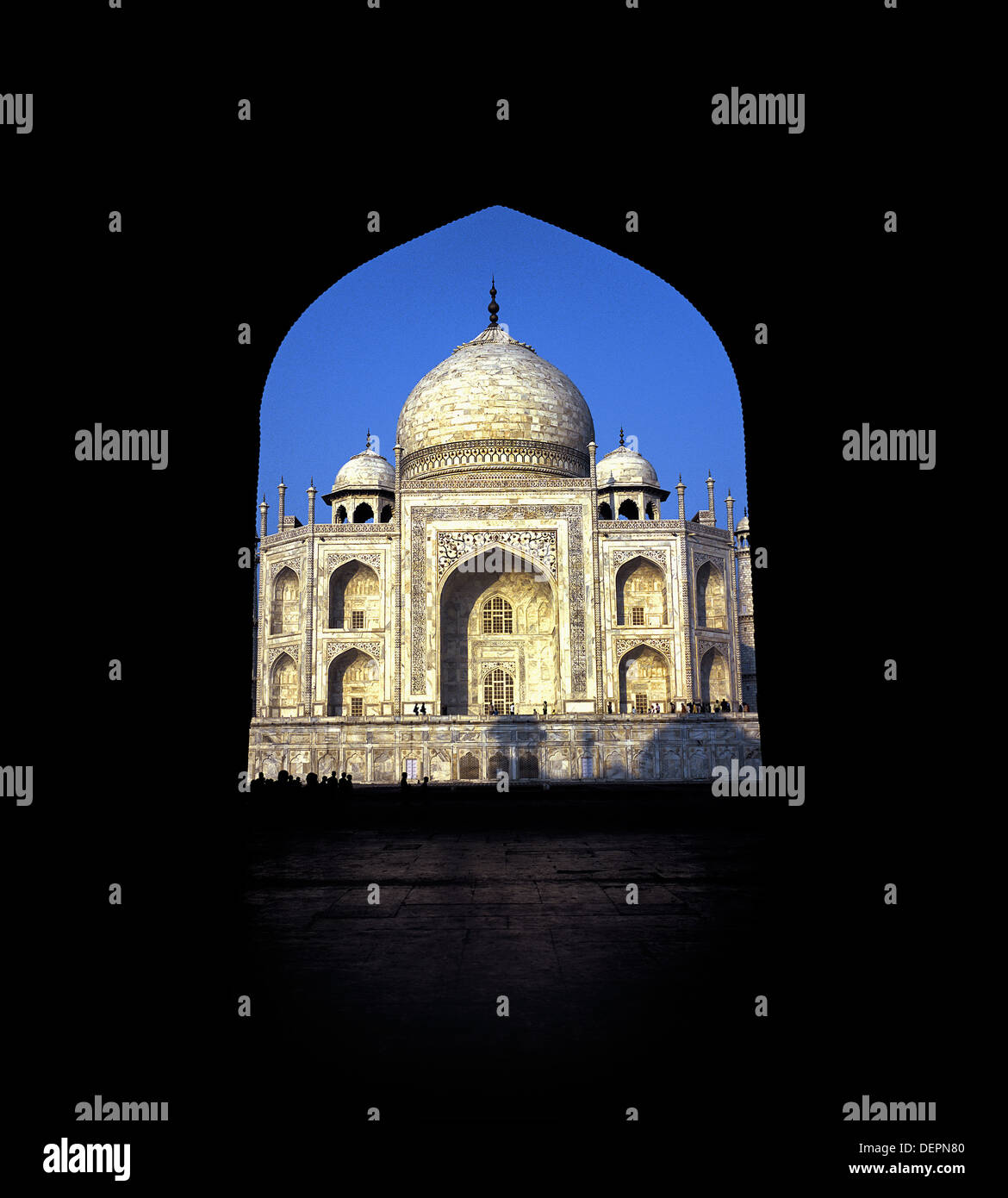 Taj mahal entrance gates hi-res stock photography and images - Alamy