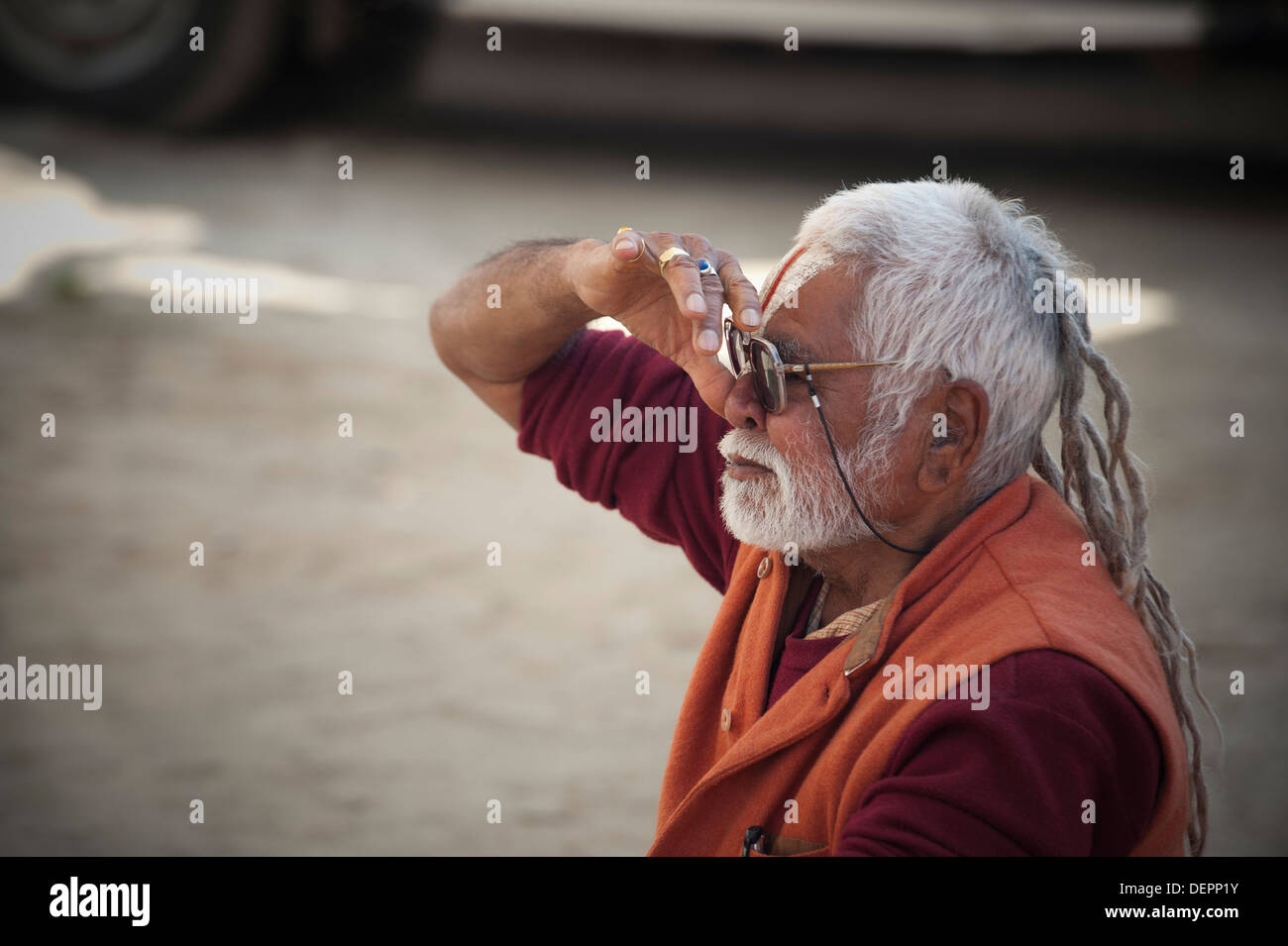 Sadhu india yoga hi-res stock photography and images - Alamy