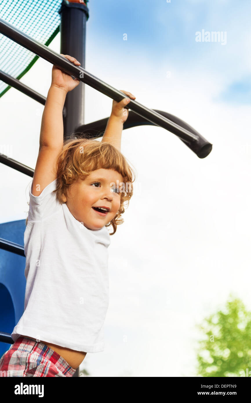 Child gym bars hi-res stock photography and images - Alamy