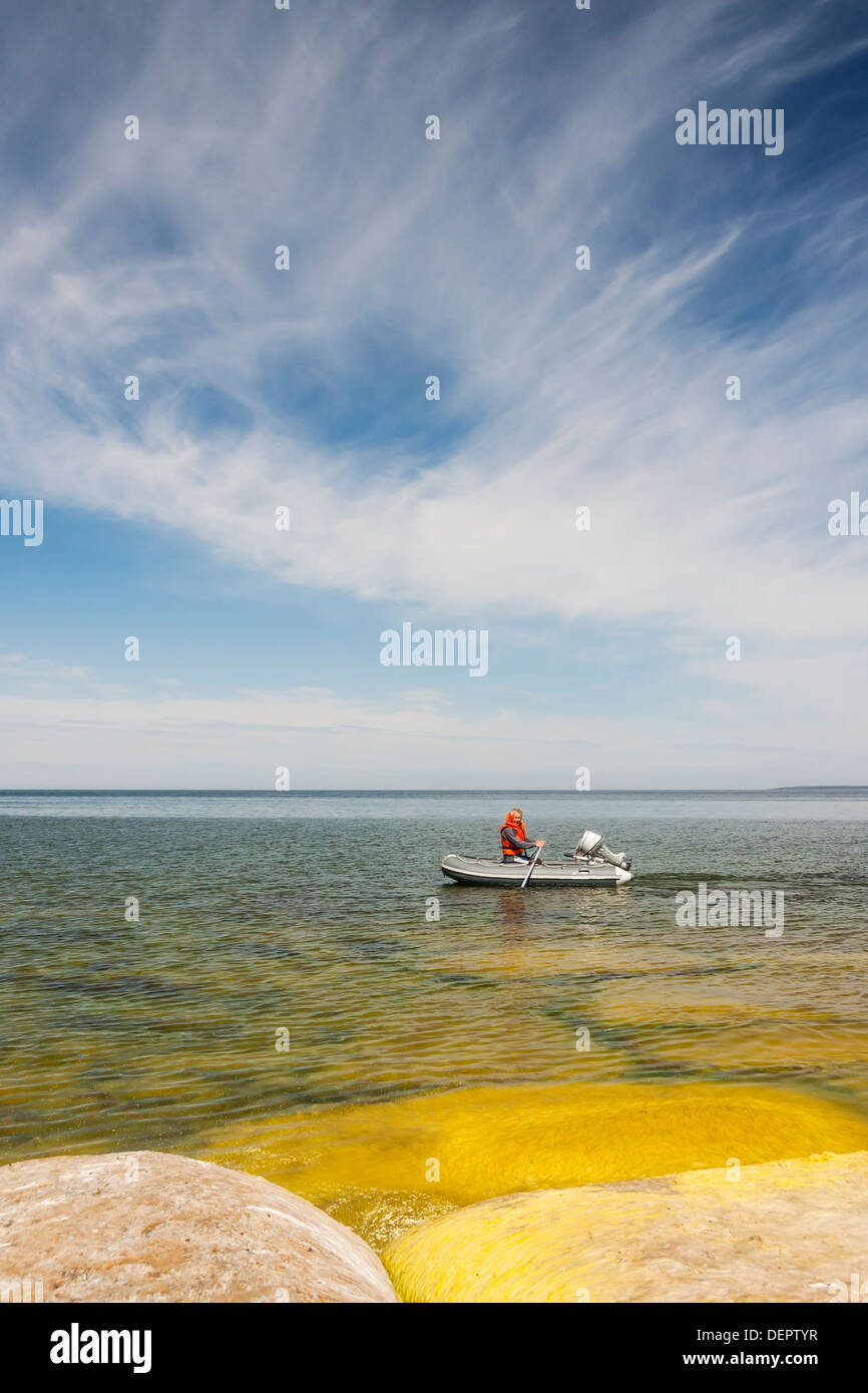 Man with oar motor boat hi-res stock photography and images - Alamy