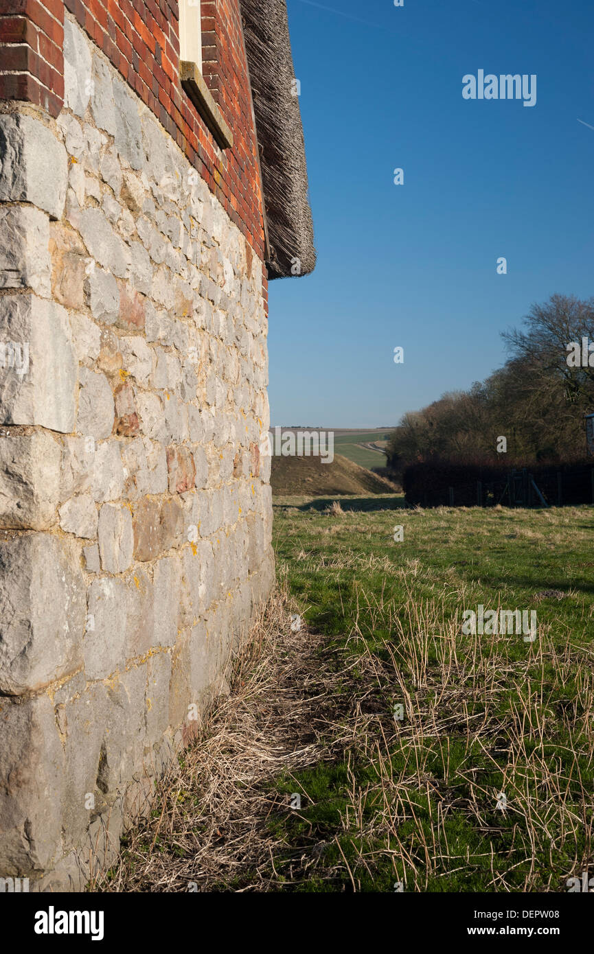 Cottage buildings at Unesco World Heritage Site of Avebury, Wiltshire ...
