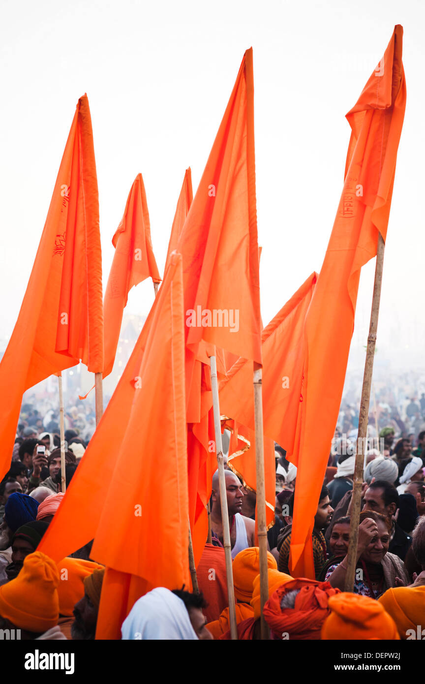 Crowd holding indian flag hi-res stock photography and images - Alamy