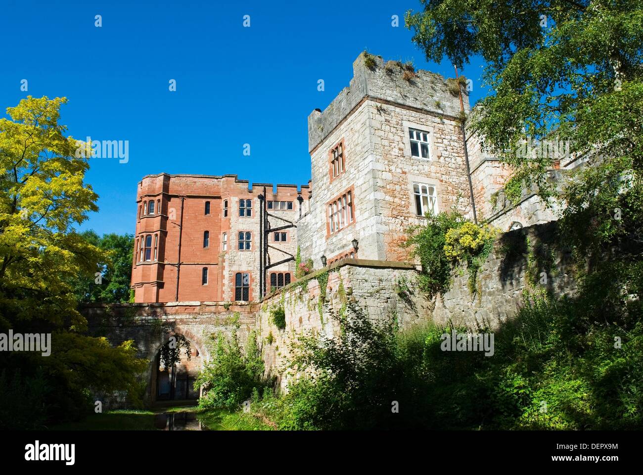 Ruthin castle wales hi-res stock photography and images - Alamy