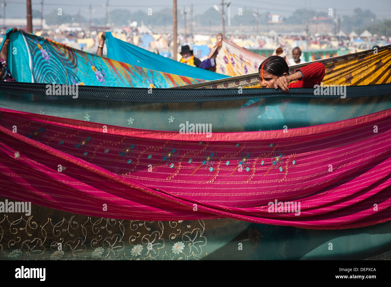 India sari woman drying hi-res stock photography and images - Alamy