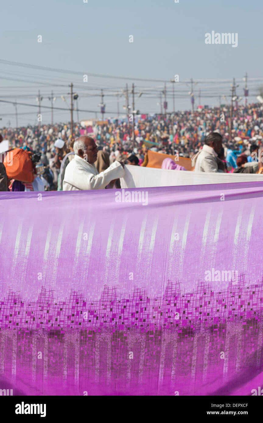 Maha kumbh crowd hi-res stock photography and images - Alamy