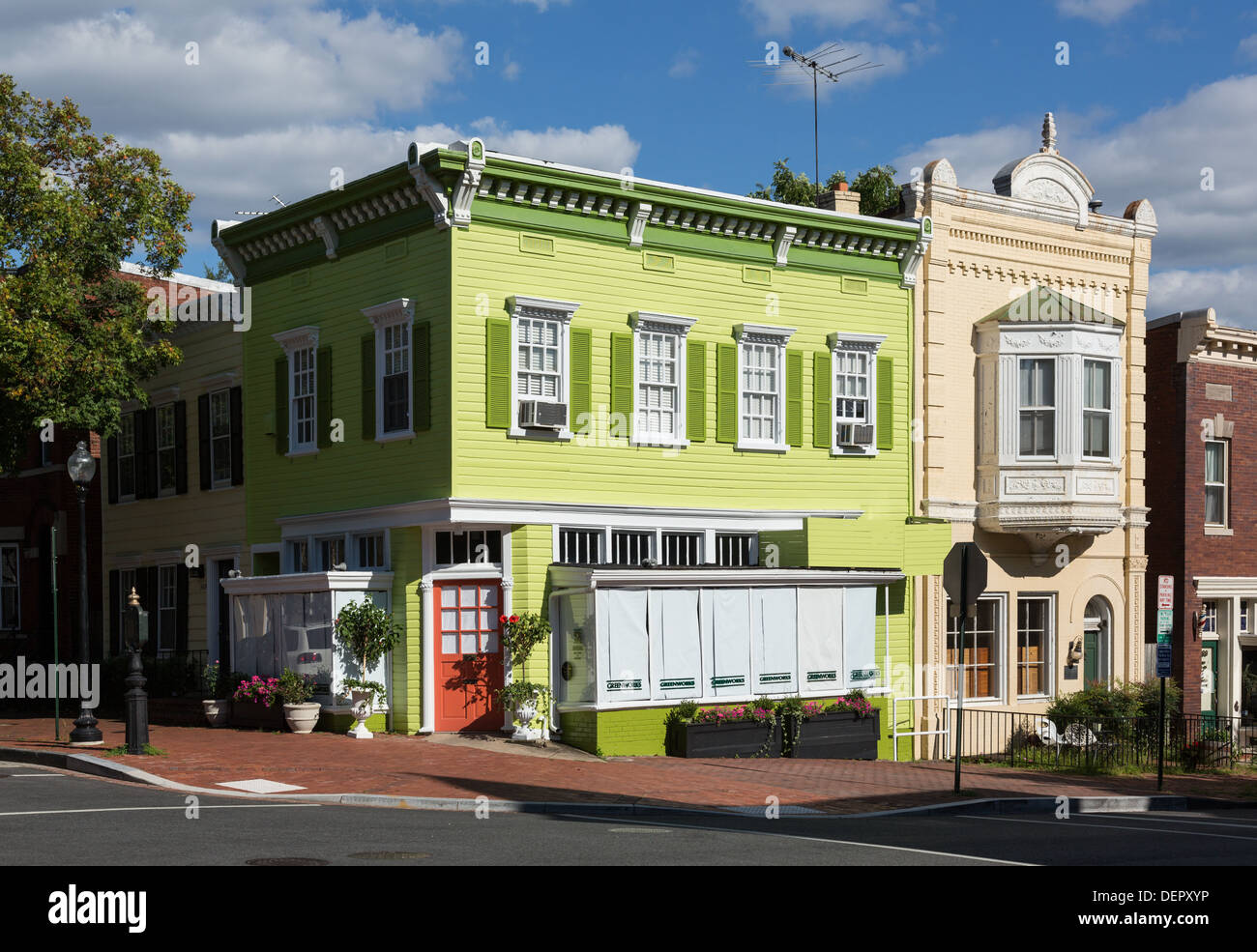 Streets and old historic shop buildings in Georgetown, Washington DC ...