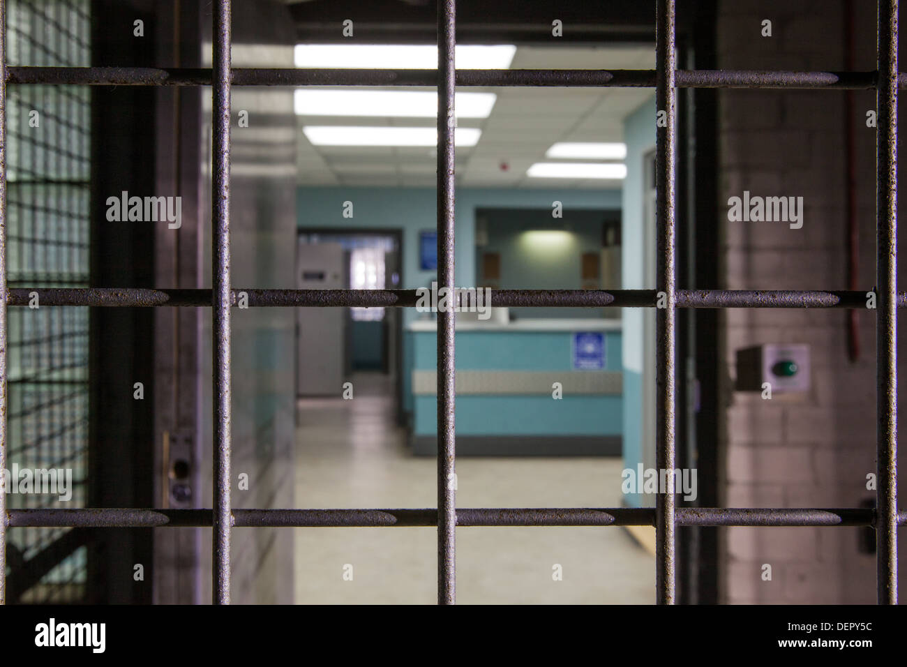 Police cell england hi-res stock photography and images - Alamy