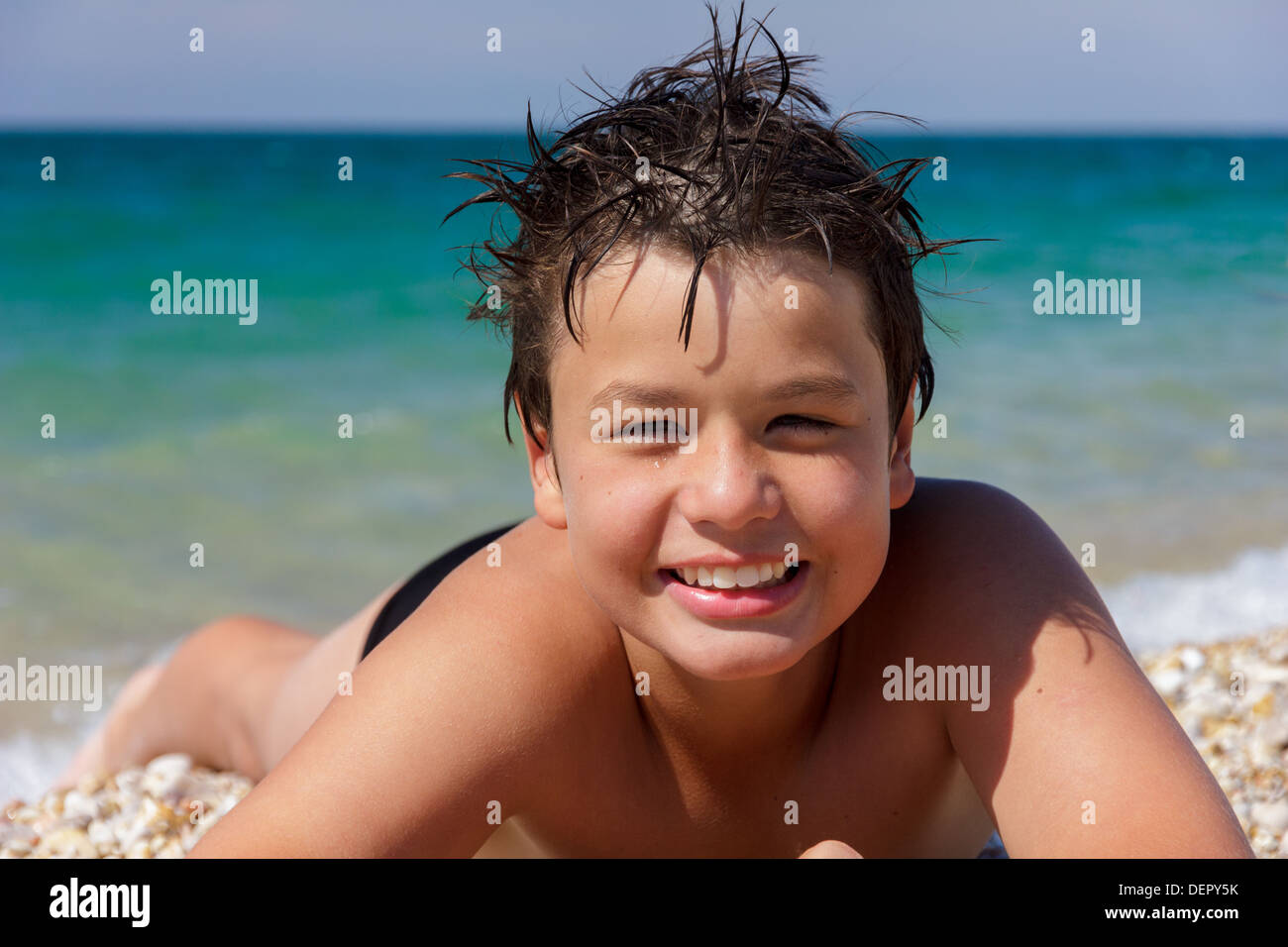 Teen on the beach hi-res stock photography and images - Alamy