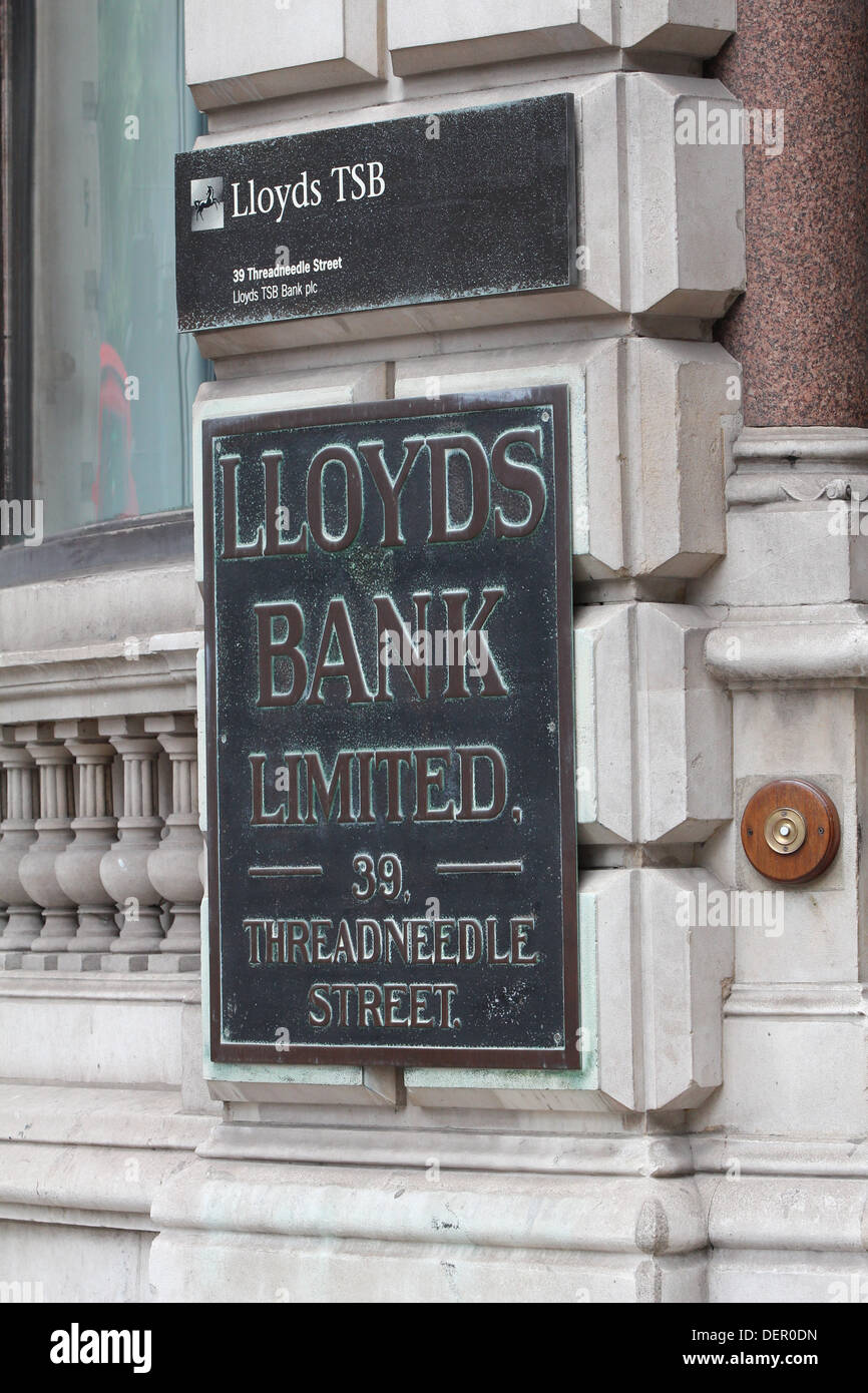 Lloyds london close up detail hi-res stock photography and images - Alamy