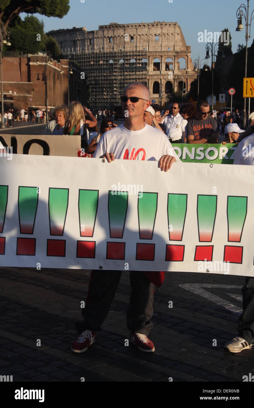 Landfill sign protest hi-res stock photography and images - Alamy