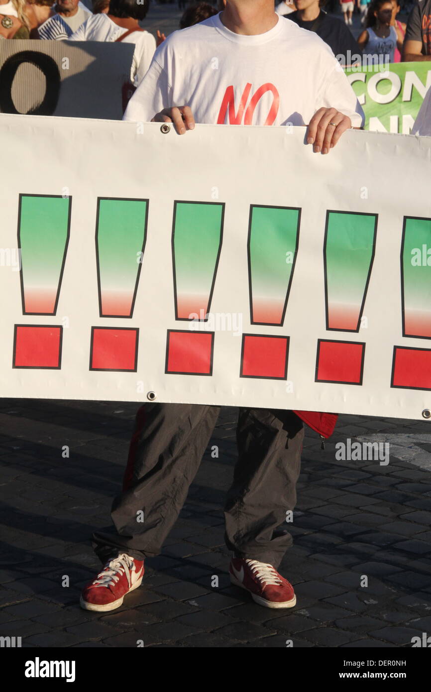 Sign protesting landfill hi-res stock photography and images - Alamy