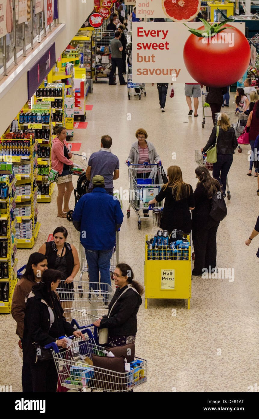 Tescos superstores hi-res stock photography and images - Alamy