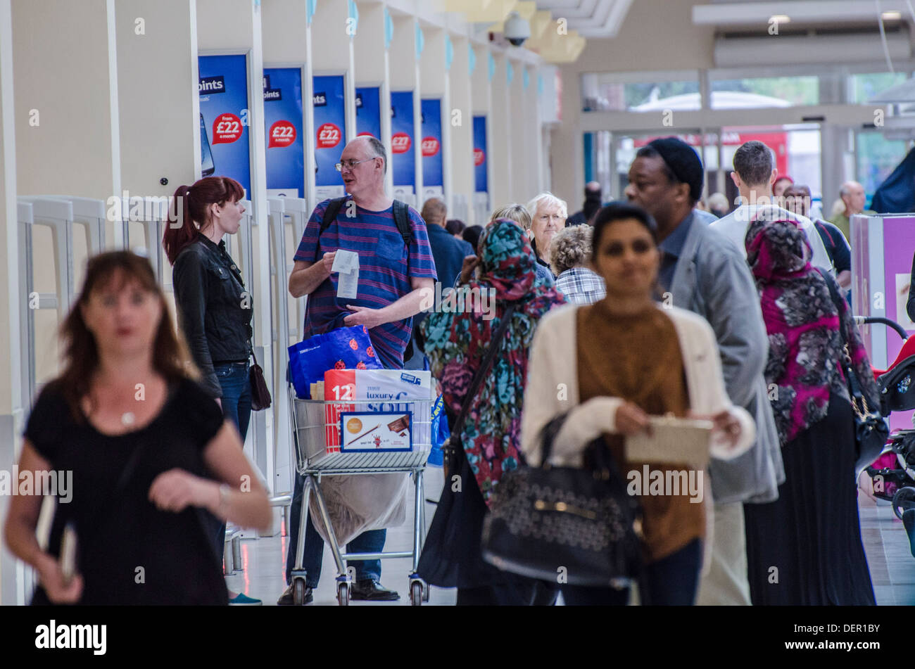 Tesco hypermarkets hi-res stock photography and images - Alamy