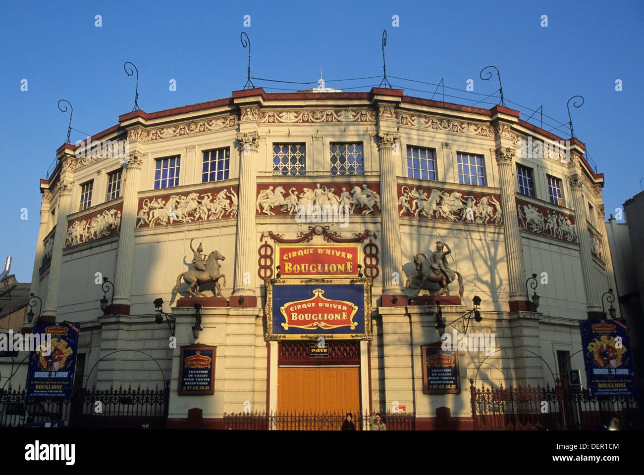 Cirque De Paris High Resolution Stock Photography and Images - Alamy