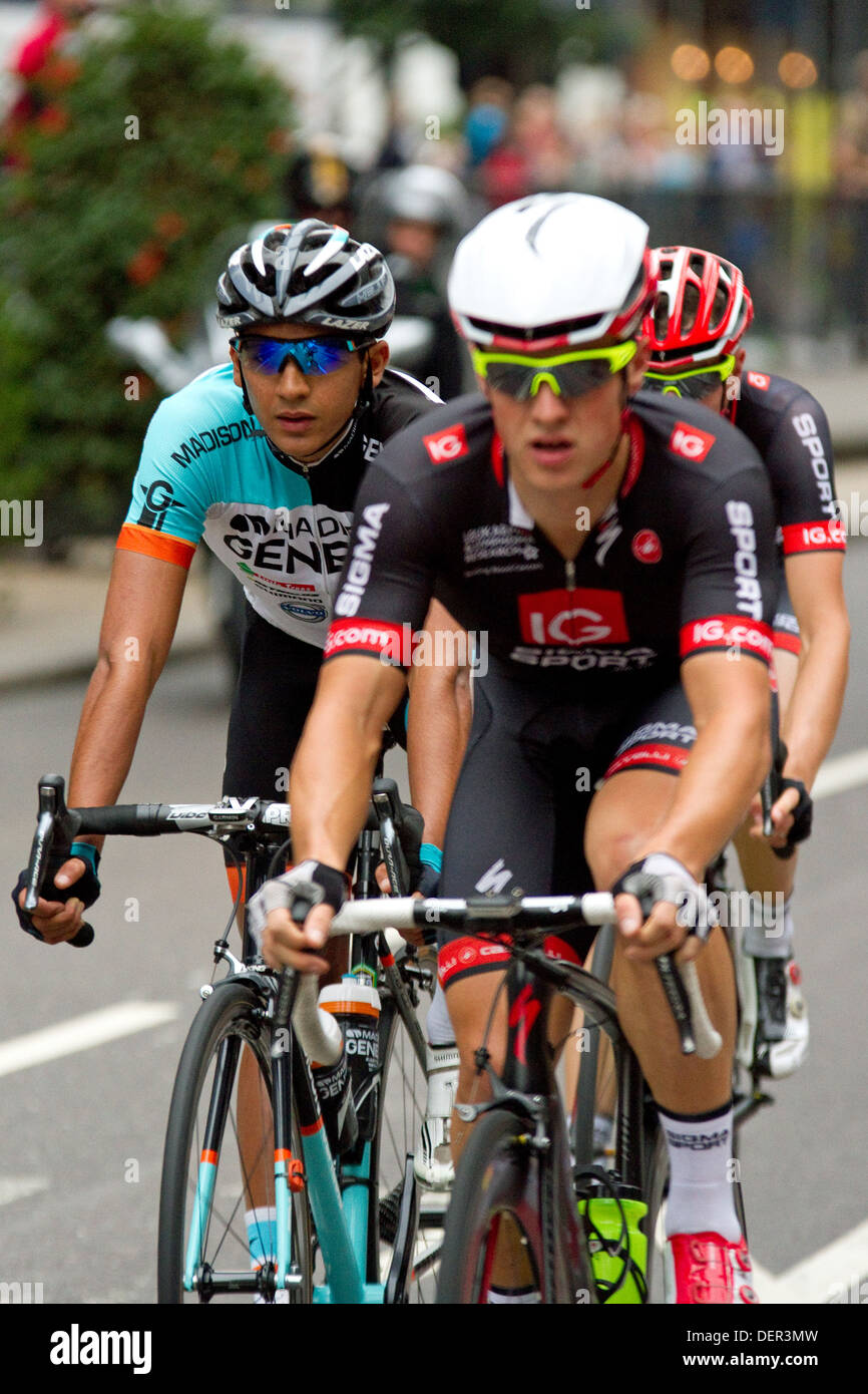 Alex Peters of team Madison Genesis goes through London in the final ...
