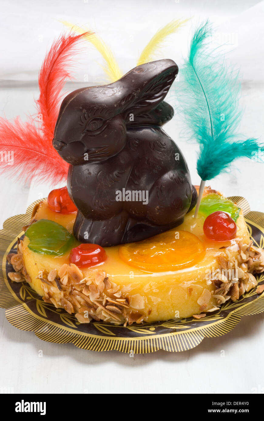 Mona traditional spanish cake hi-res stock photography and images - Alamy