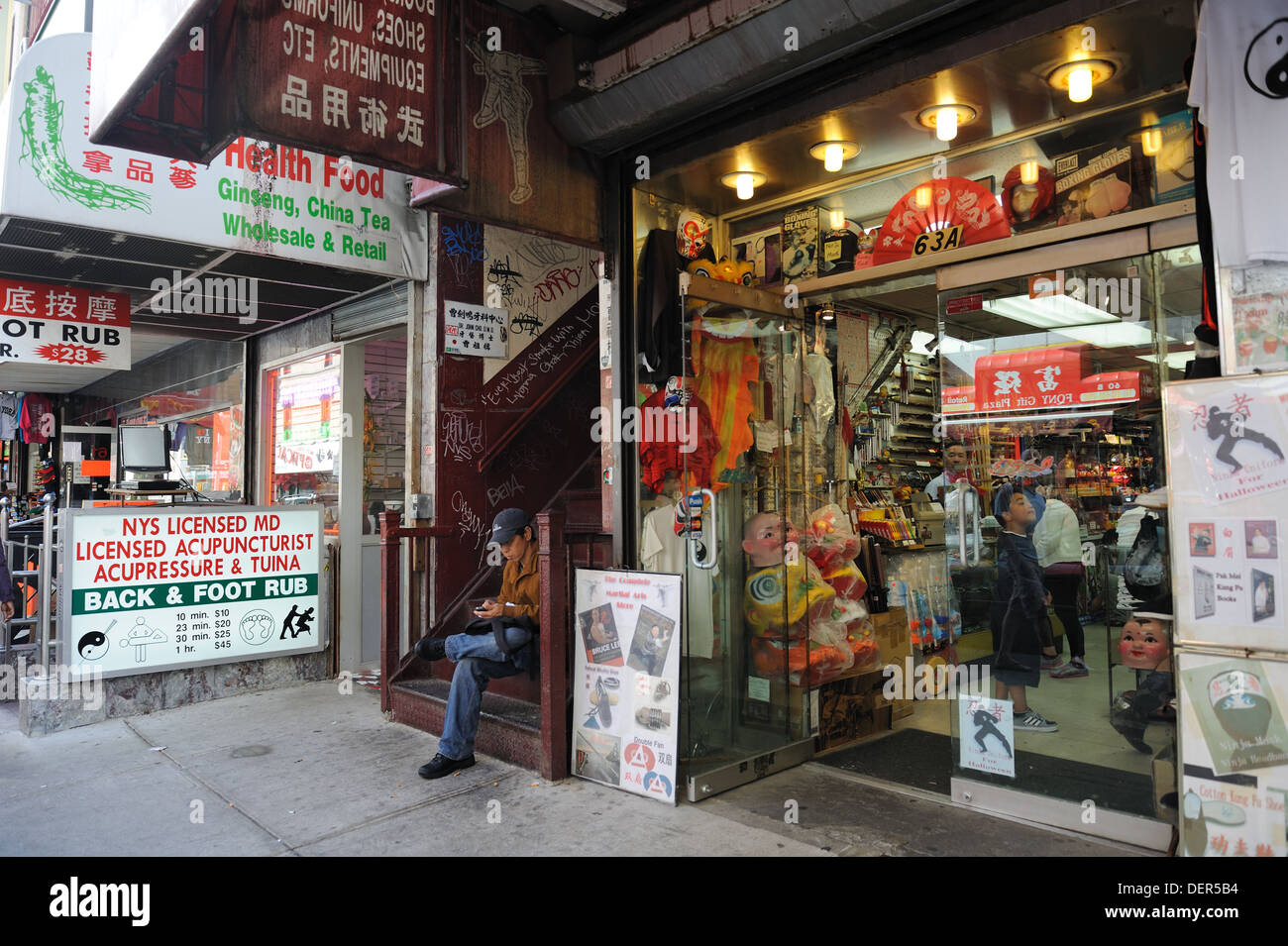 Mott street chinatown hi-res stock photography and images - Alamy