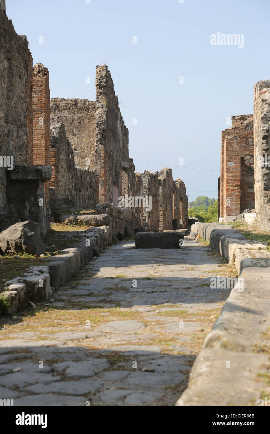 Pompeii ruins hi-res stock photography and images - Alamy
