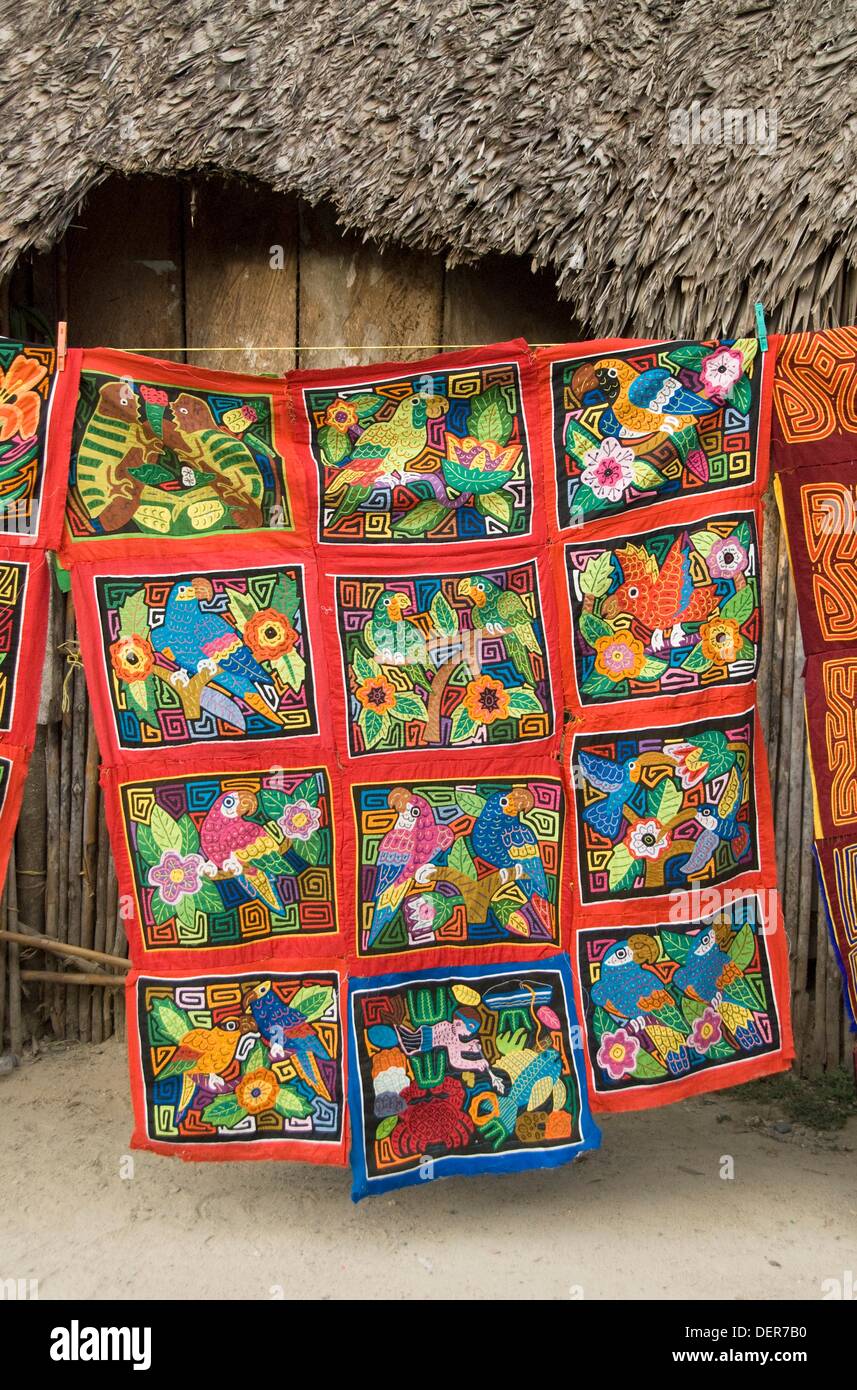 Kuna yala handmade mola panama hi-res stock photography and images - Alamy