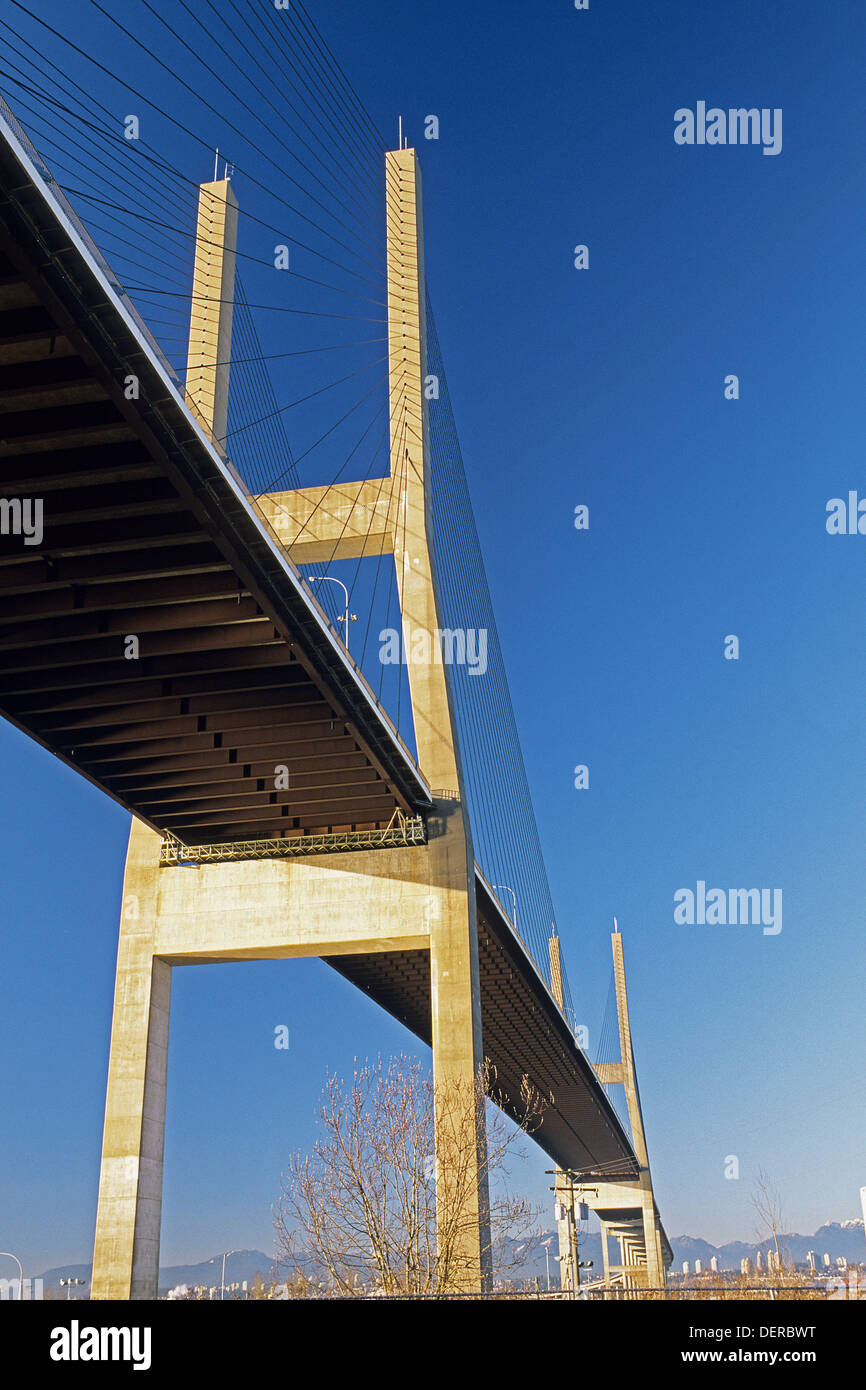Alex fraser bridge british columbia hi-res stock photography and images ...