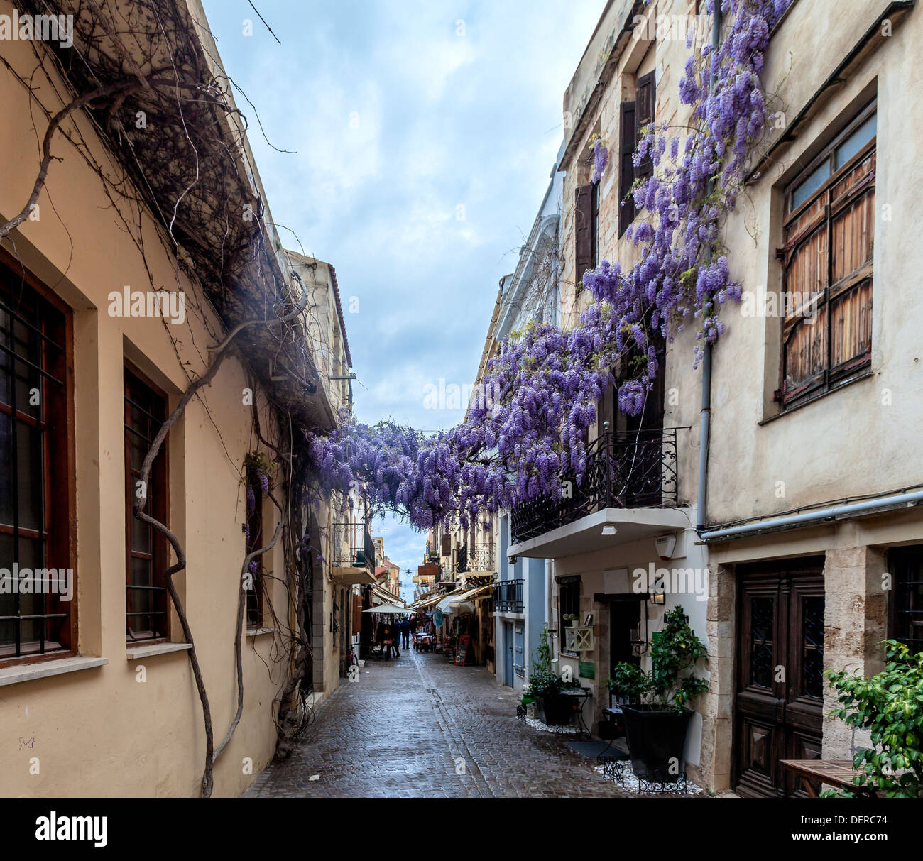 Narrow streets in Chania on Crete, Greece Stock Photo - Alamy