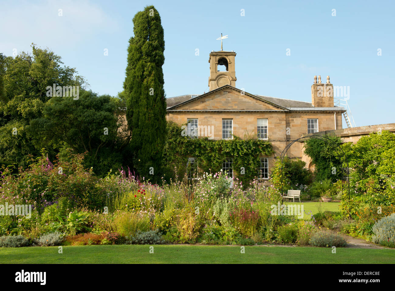 Stately home northumberland uk hi-res stock photography and images - Alamy