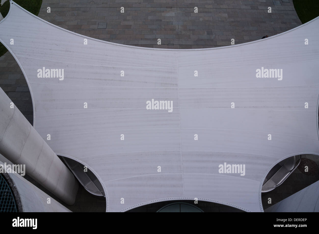 Federal Chancellery, Home of the Chancellor and the Chancellery staff ...