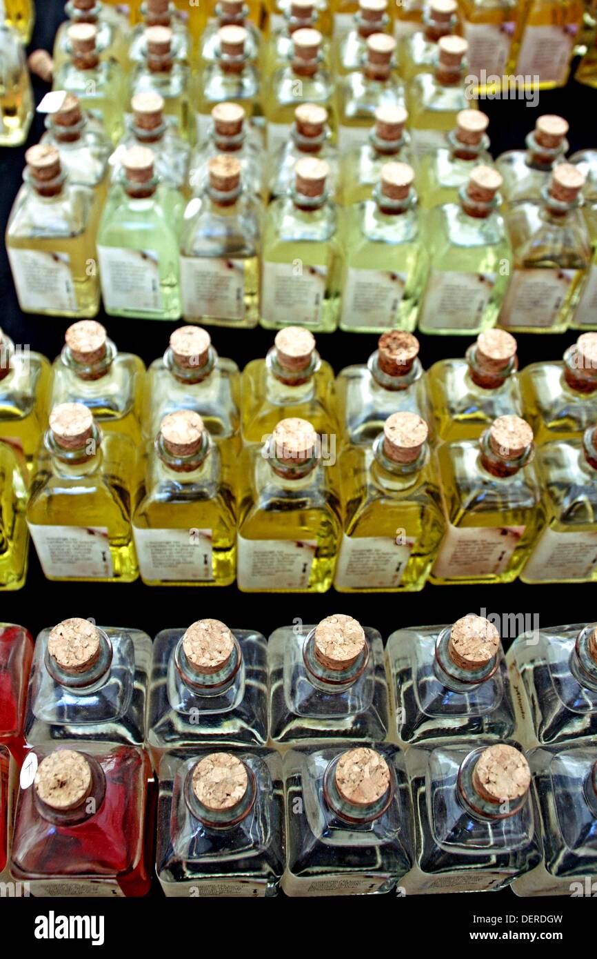 Perfume essences hi-res stock photography and images - Alamy