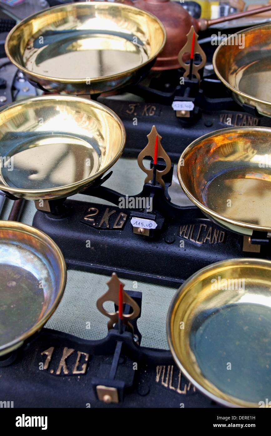 Balances scale hi-res stock photography and images - Alamy