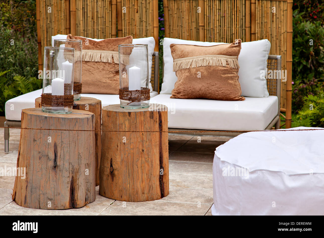 Image of a cosy seating area in the garden Stock Photo - Alamy