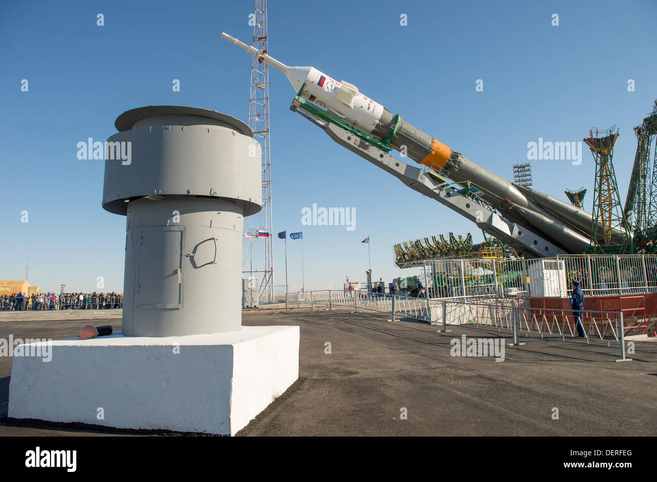 Lifted spaceship hi-res stock photography and images - Alamy