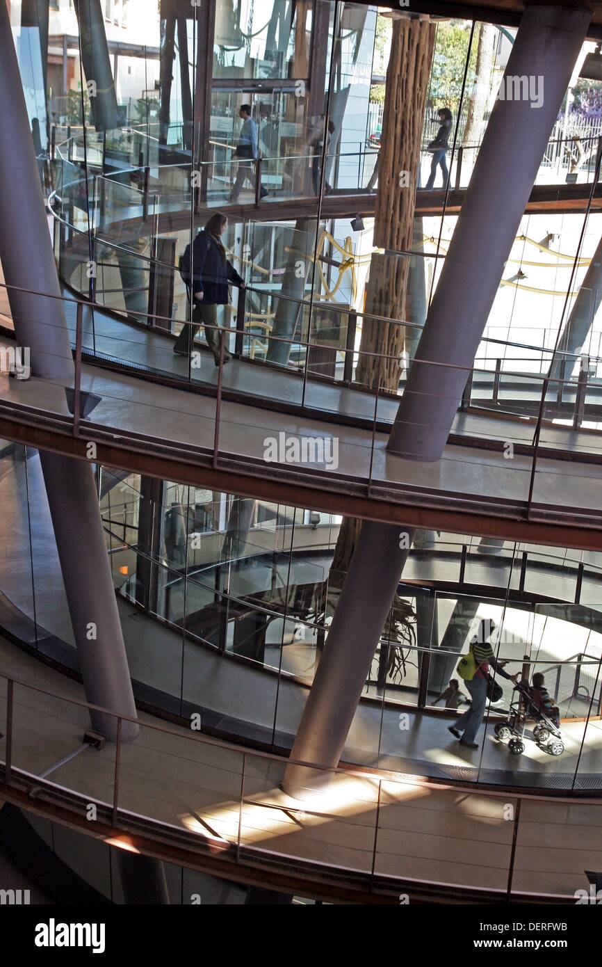 Circular ramp hi-res stock photography and images - Alamy