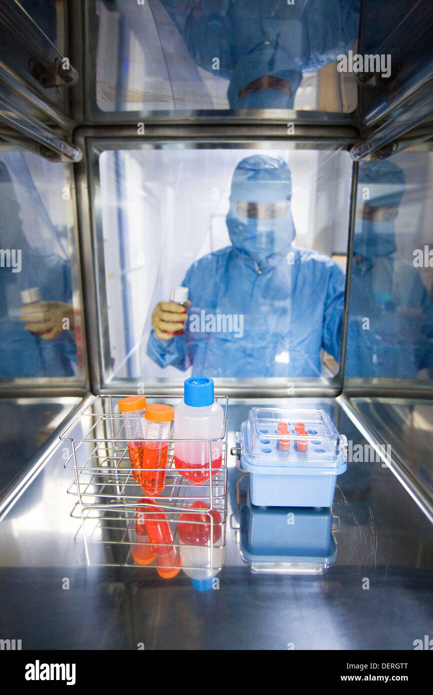 Sas laboratory hi-res stock photography and images - Alamy