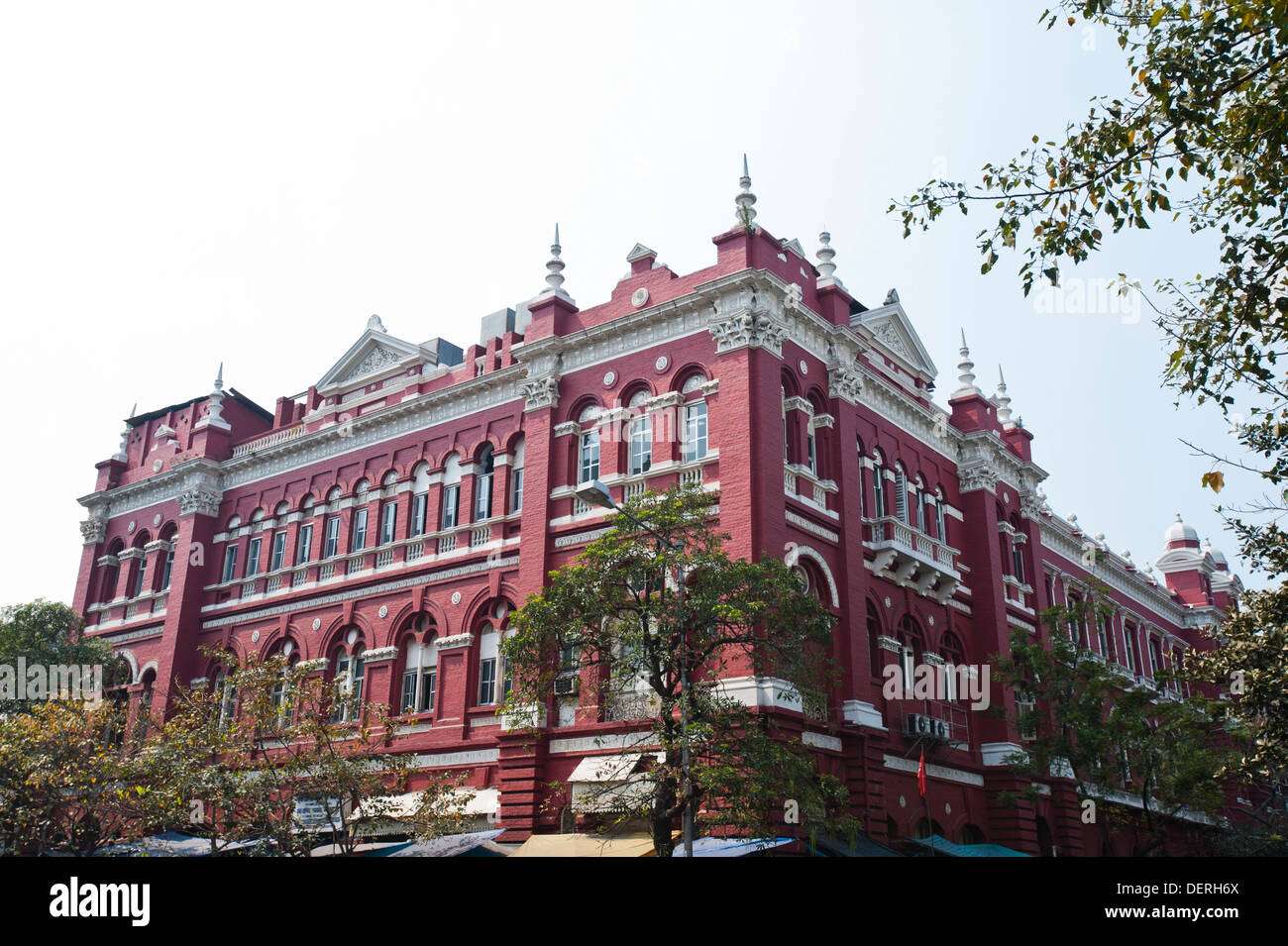 Writers building calcutta hi-res stock photography and images - Alamy