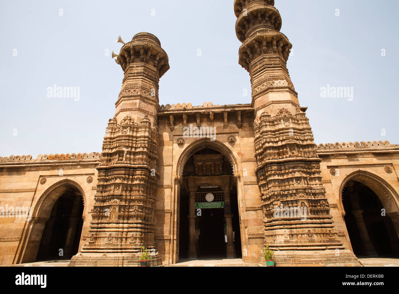Low angle view of a mosque, Jhulta Minara, Ahmedabad, Gujarat, India ...