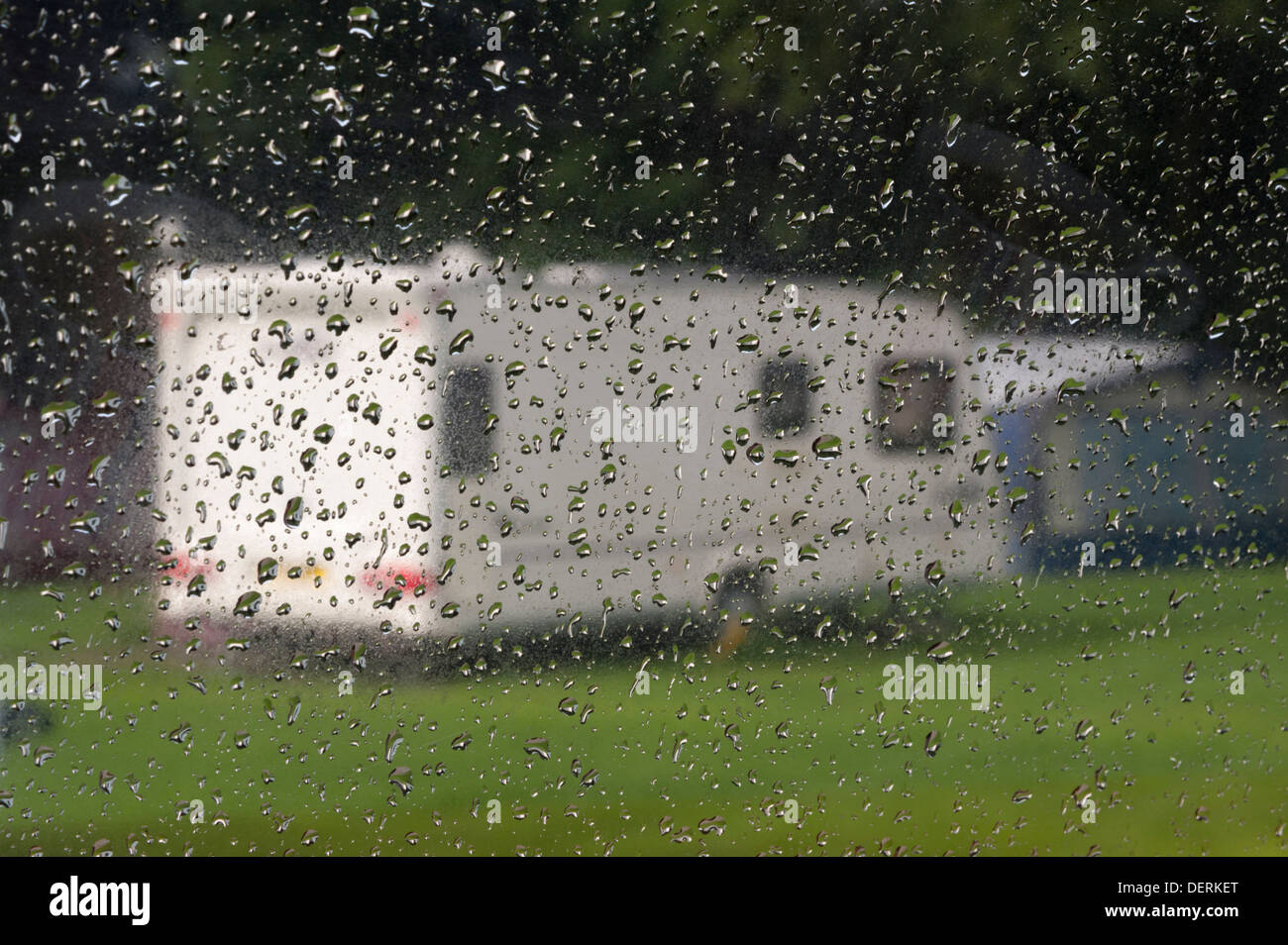 Camping in the rain hi-res stock photography and images - Alamy