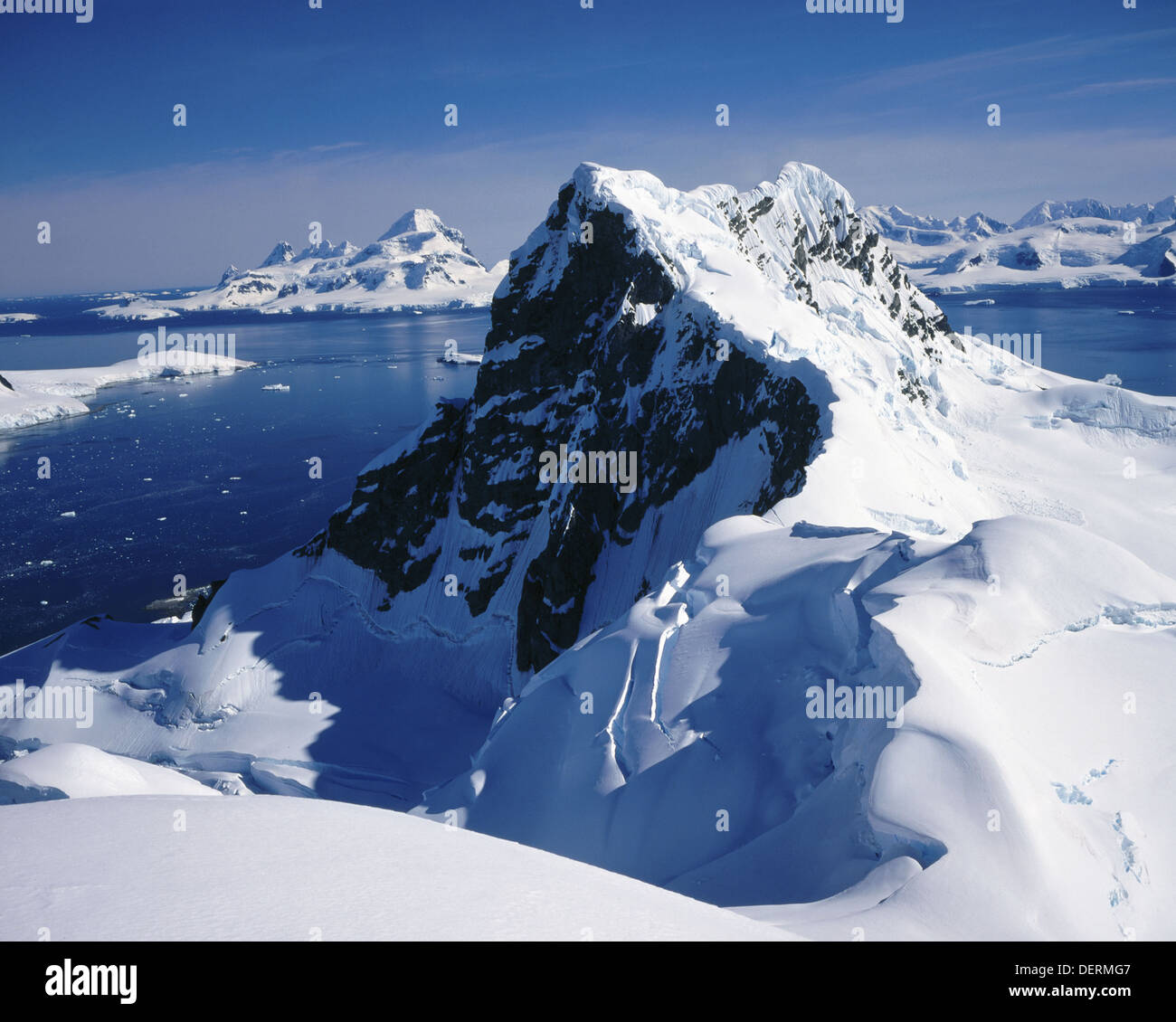 Antarctic seascape desolate hi-res stock photography and images - Alamy