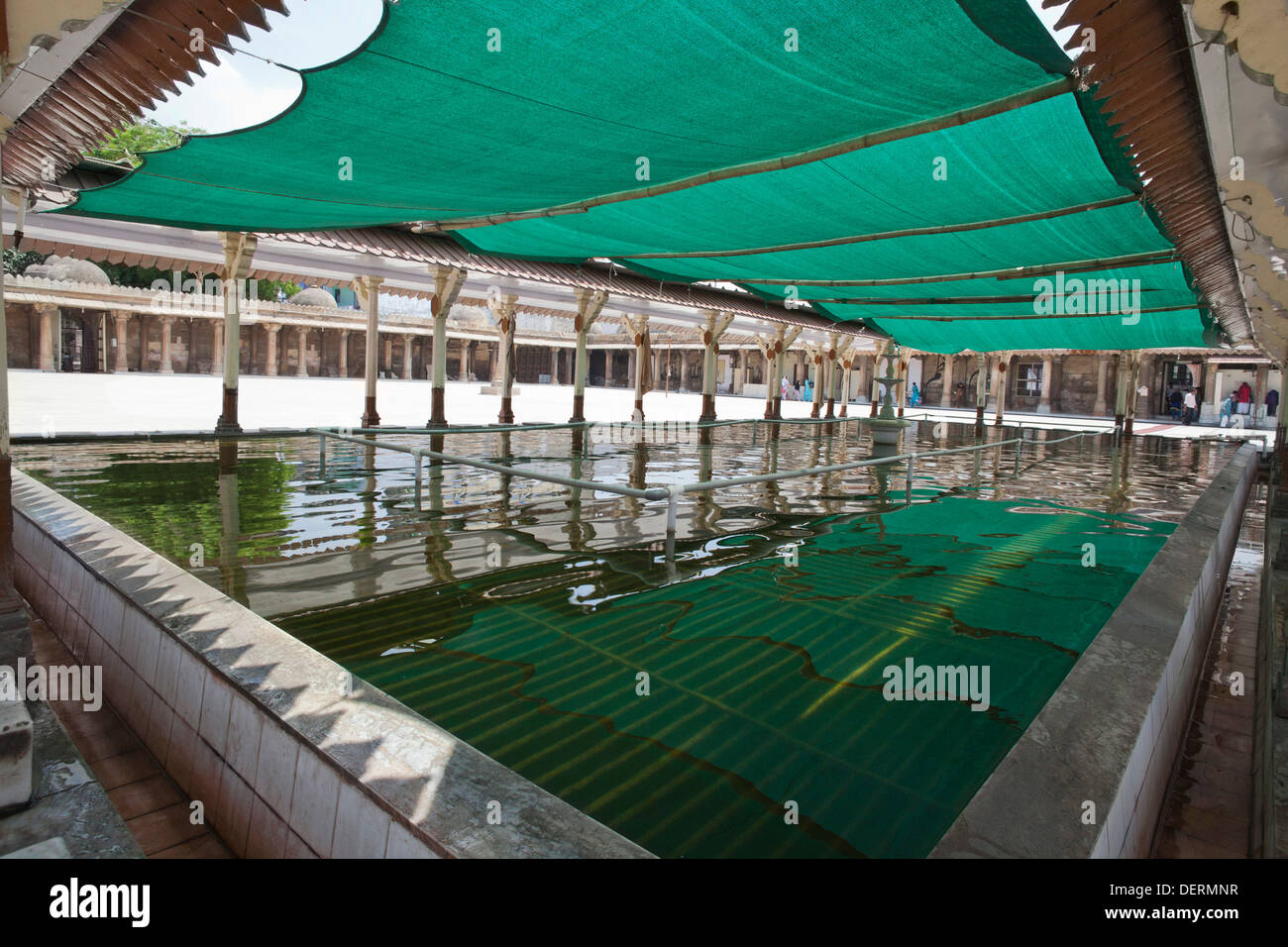 Pond in the courtyard of a mosque, Jama Masjid, Ahmedabad, Gujarat ...