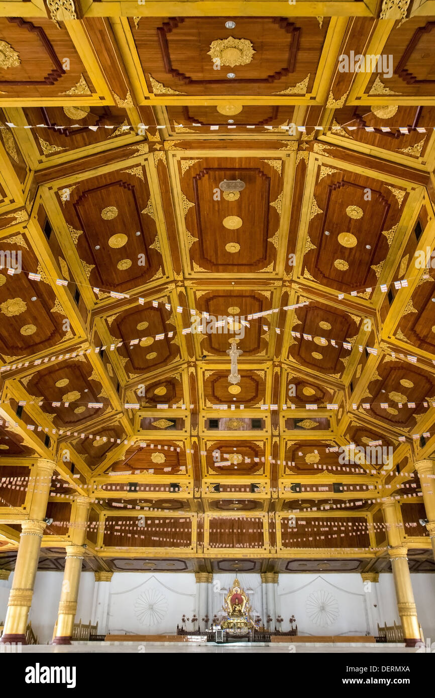 Typical buddhist monastery roof hi-res stock photography and images - Alamy