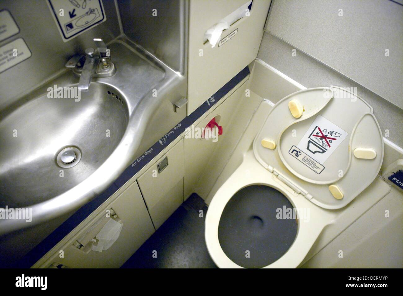 Aircraft Bathroom High Resolution Stock Photography and Images - Alamy